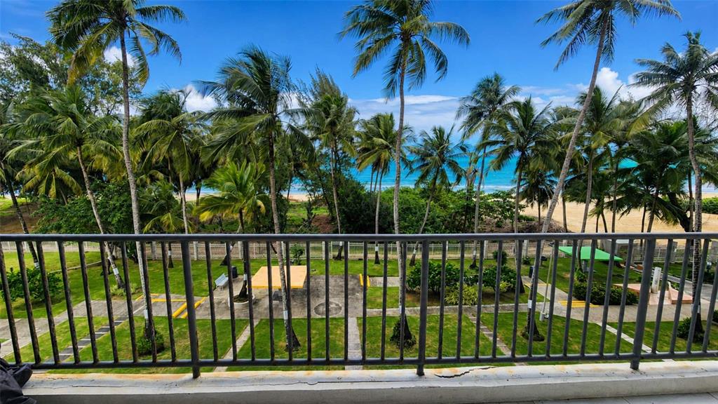 4-D, 4745, Ave Isla Verde, Carolina - Apartamento en Venta | Findit